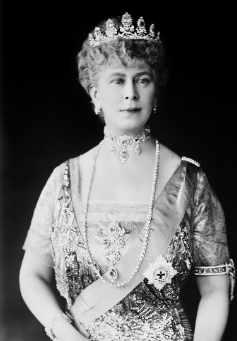 THE UNDESERVING STINKING RICH: Episode 2 - Queen Mary (1867-1953) by ...